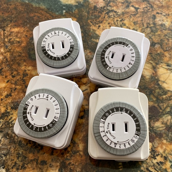 Prime | Other | 4 Prime Indoor Plug In Outlet Timers On Dial | Poshmark